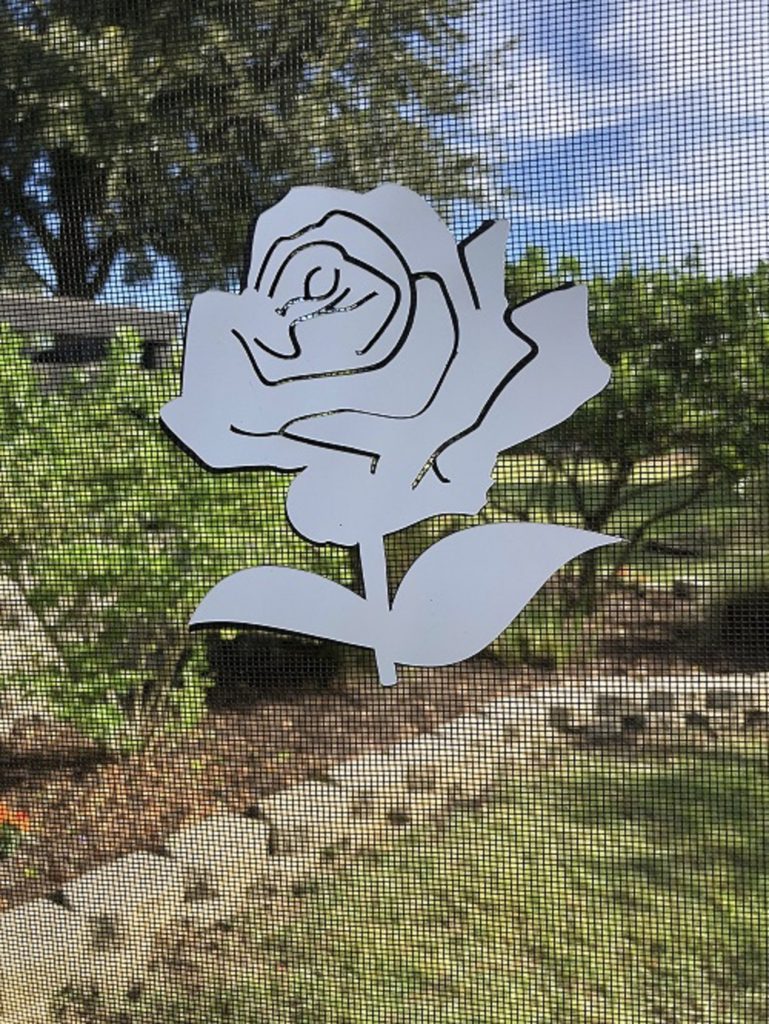 DCentral A Rose Double-Sided Magnetic Screen Décor For Non-Retractable ...